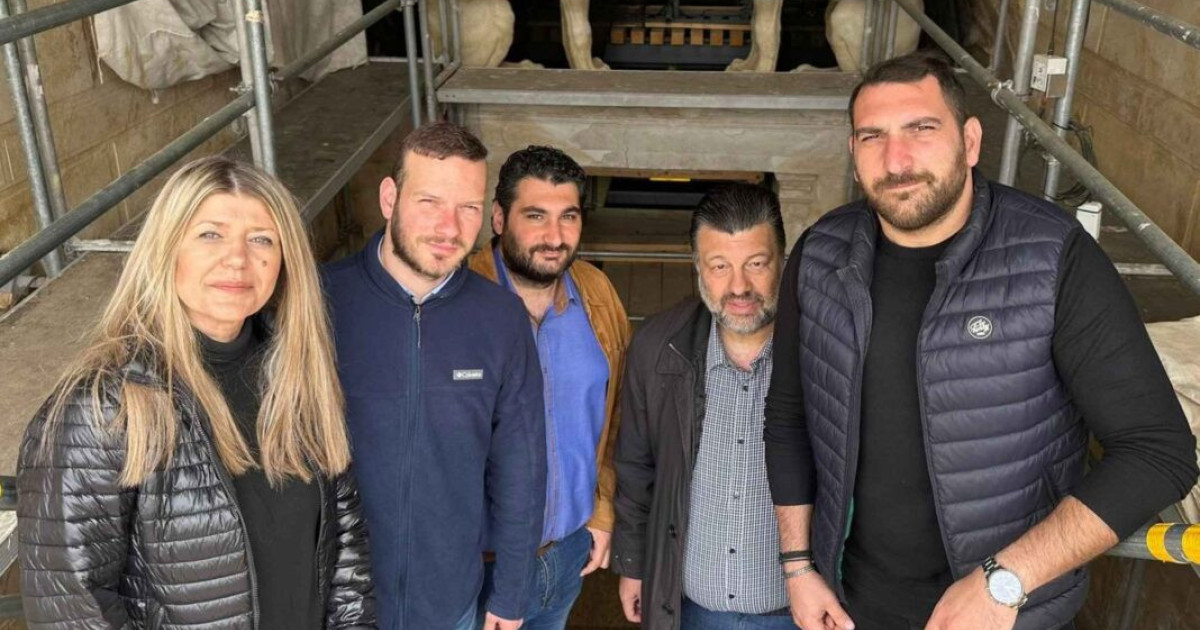 Κλιμάκιο του ΠΑΣΟΚ στον Τύμβο Καστά